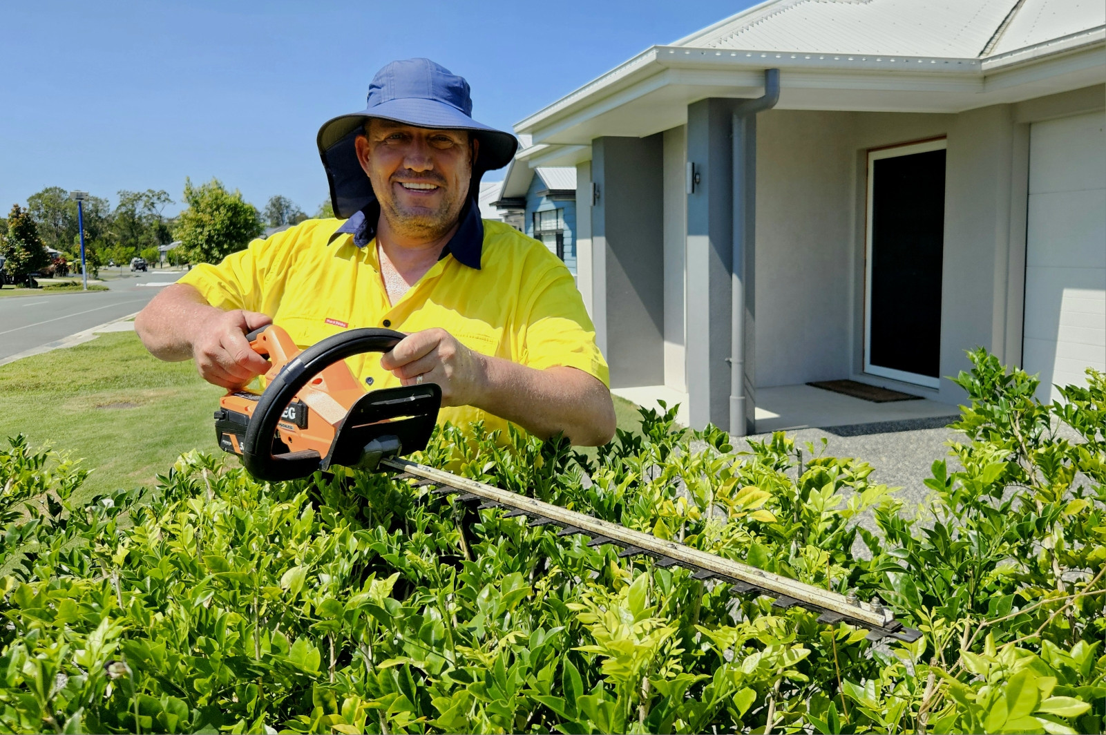 Neil Carstairs - Lawns, Gardens and Gutters sunshine coast